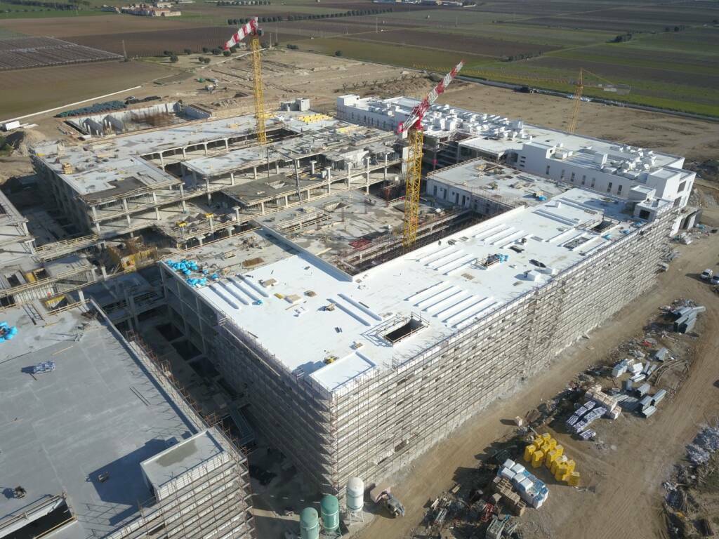 Nuovo ospedale Taranto, Amati: “Si può procedere con arredi e ...